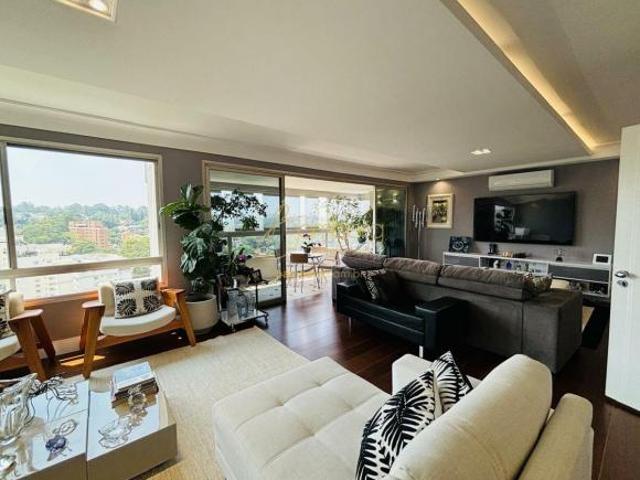 Apartamento de 217m2, pronto para morar ao lado do Parque Global