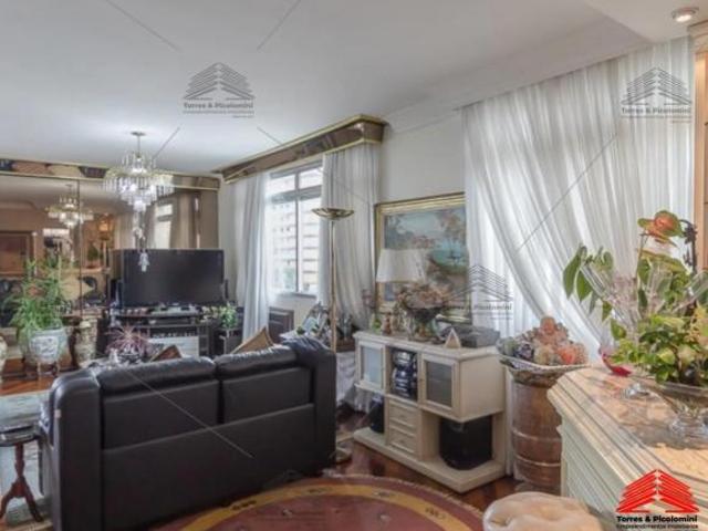 Apartamento de 220 m² a venda no Ipiranga, com 3 dormitórios sendo 1 suíte, 4 banheiros, 2 vagas de