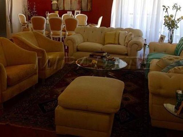 Apartamento de 220m² com 4 quartos