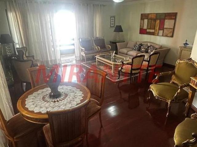 Apartamento de 220m² com 4 quartos