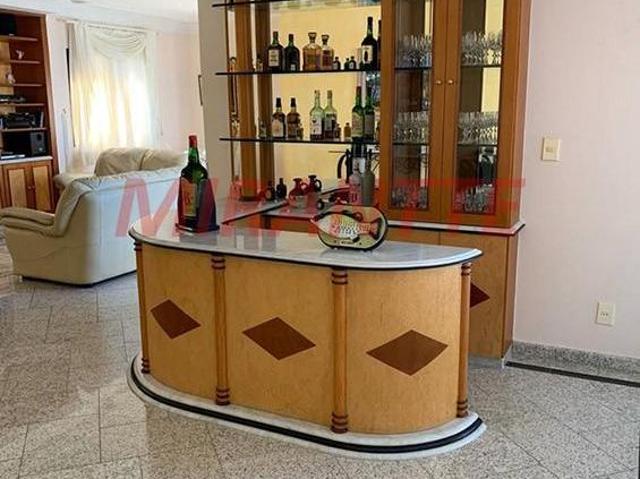 Apartamento de 220m² com 4 quartos