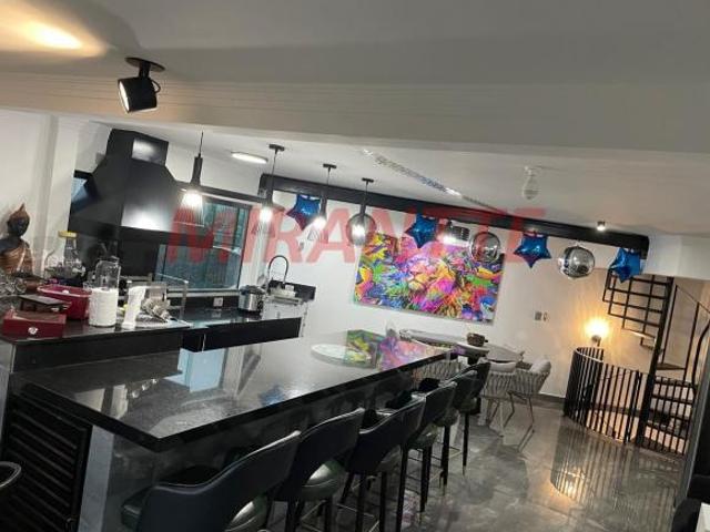 Apartamento de 220m² com 3 quartos