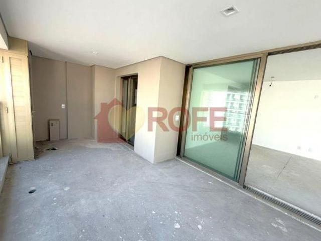 Apartamento de 221m2, com 3 Suites, 3 Vagas, Varanda Gourmet, Lazer Maravilhoso em Moema Pássaros