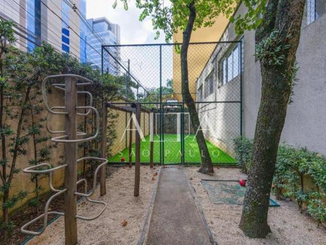 Apartamento de 223m² à venda com 4 suítes e 4 vagas, a poucas quadras do Parque do Povo, Itaim Bibi