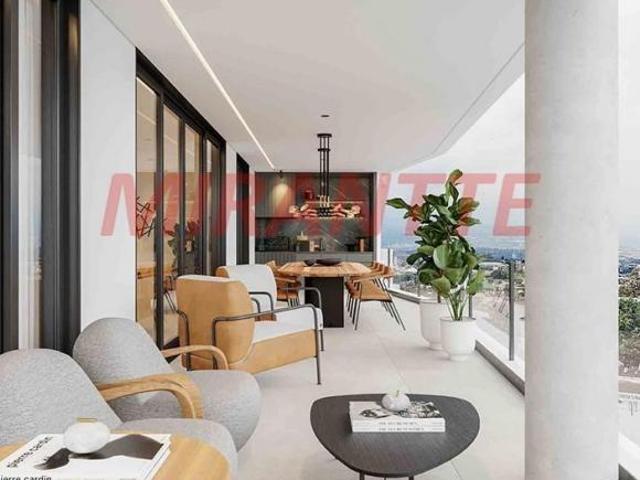 Apartamento de 224m² com 4 quartos