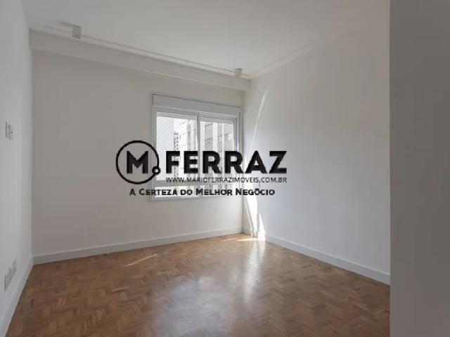 Apartamento de 225m², 3 dormitórios sendo 1 suíte, 2 vagas. Jardim Paulista