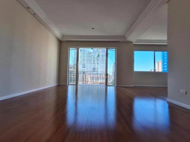 Apartamento de 227 m² com 4 quartos à venda em Batel, Curitiba