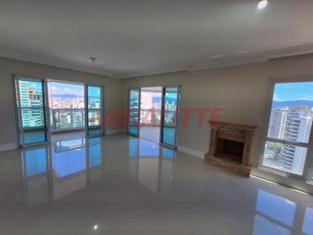 Apartamento de 228m² com 4 quartos