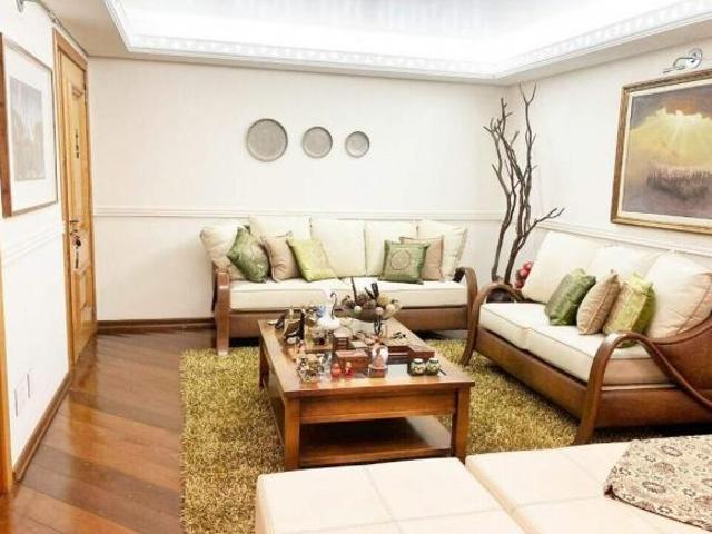 Apartamento de 230 m² na Vila Assunção, Santo André — 4 dormitórios 3 suítes, 5 vagas e lazer comp
