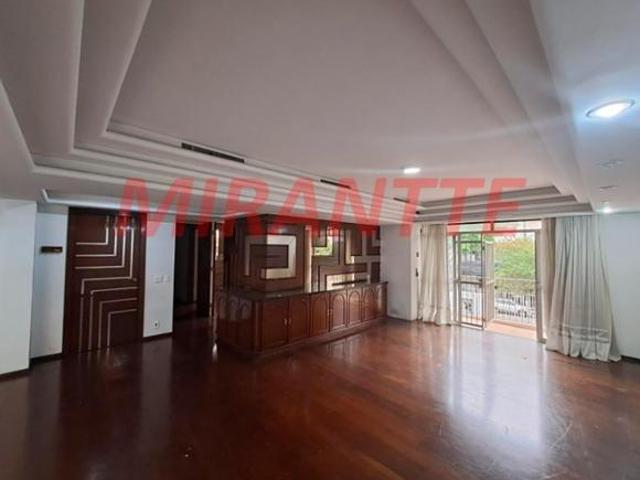 Apartamento de 230m² com 4 quartos