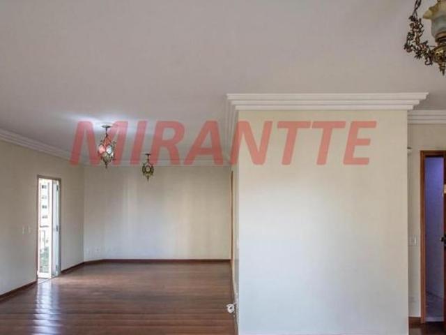 Apartamento de 230m² com 4 quartos