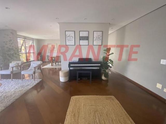 Apartamento de 230m² com 4 quartos