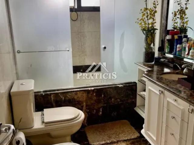 Apartamento de 230m com 3 suítes, passagem intima, 4 vagas fixas e paralelas, deposito