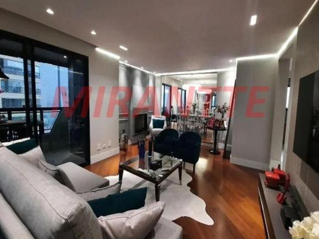 Apartamento de 231m² com 4 quartos