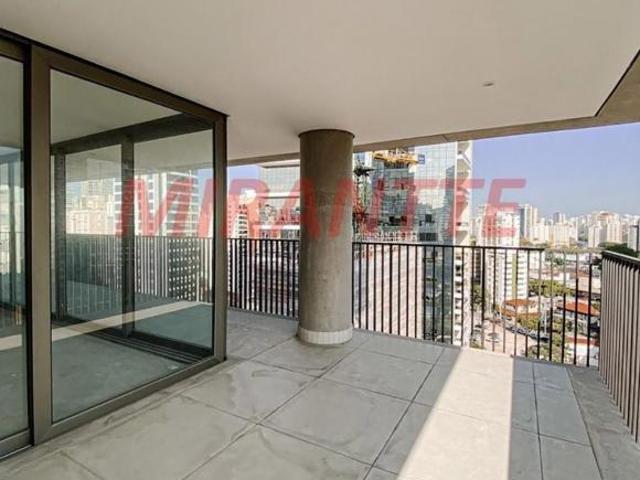 Apartamento de 231m² com 3 quartos