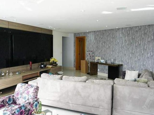 Apartamento de 232 m² com 3 suítes, 4 vagas e varanda gourmet em Vila Assunção, Santo André