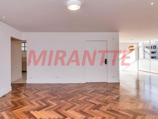 Apartamento de 233.35m² com 3 quartos