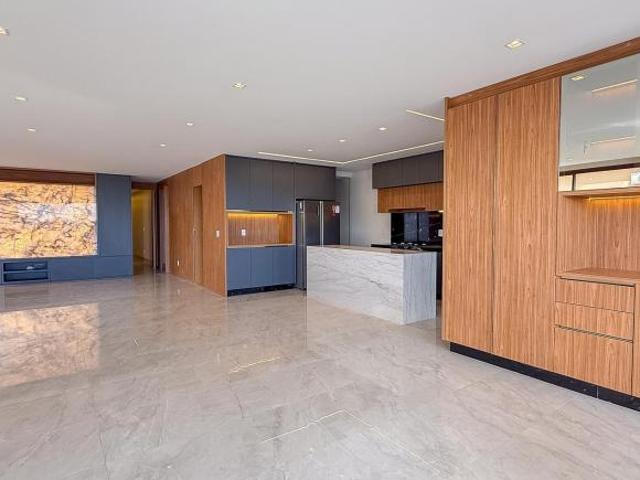 Apartamento de 235 m² com 04 suítes plenas á venda no Infinity Residence Parque Flamboyant Jardim