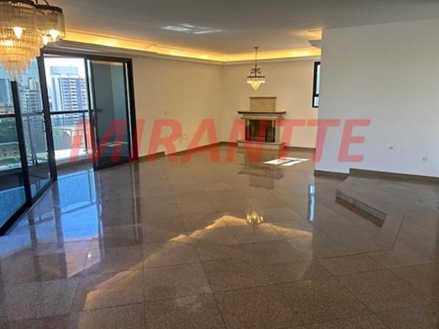 Apartamento de 237m² com 4 quartos