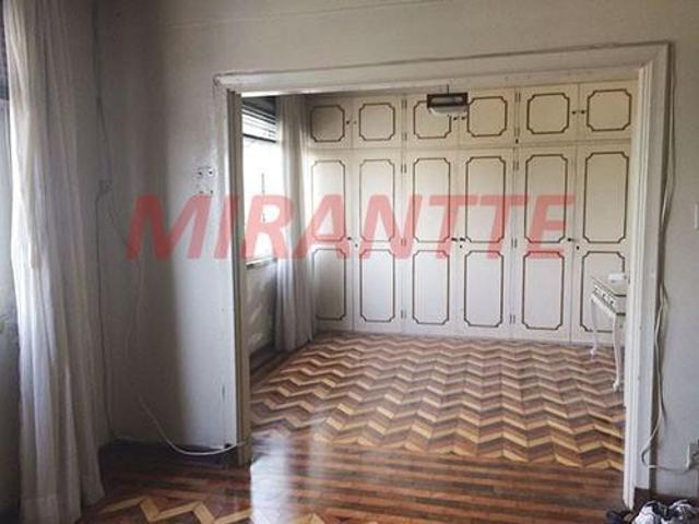 Apartamento de 240m² com 4 quartos