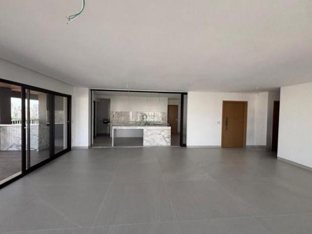 Apartamento de 245 m² com 04 suítes à venda no Opus Deck 23 Setor Bueno ao lado da Av. T 10