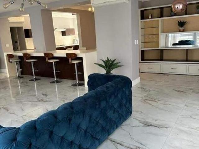 Apartamento de 250m² no Jardim Paulista à venda, com 3 dormitórios, sendo 1 suíte e 2 vagas