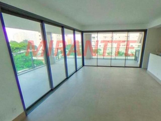 Apartamento de 255m² com 4 quartos