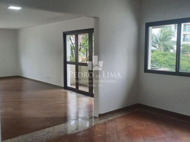 Apartamento de 260 m², 4 quartos 2 suítes, 4 vagas Condomínio Bahamas Jardim Anália Franco