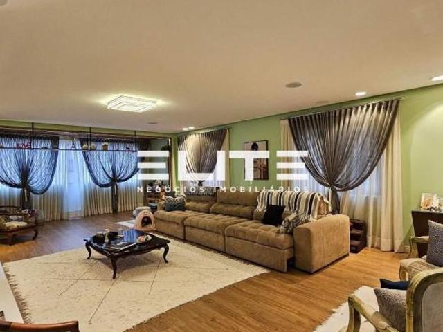 Apartamento de 260 m² com 3 suítes na Frente, Jardim – Santo André Financiamento Disponível