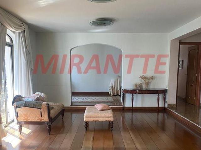 Apartamento de 260m² com 4 quartos