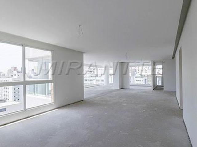 Apartamento de 265m² com 4 quartos