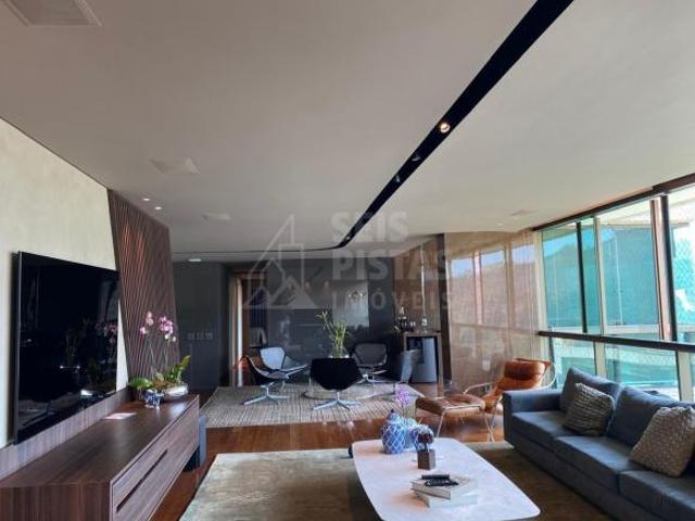 Apartamento de 270 m² 4 Suítes no Vila Gardner Vale dos Cristais