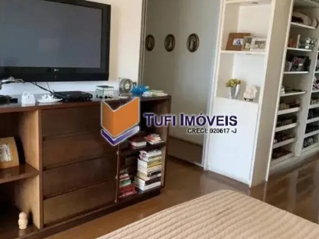 Apartamento de 275m2, 3 domitorios, 3 suites 4 vagas Moema