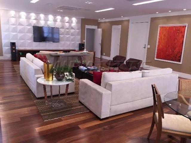 Apartamento de 275m² com 3 quartos
