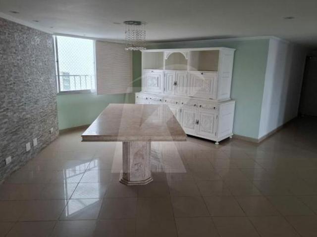 Apartamento de 280 mts², 4 dormitórios 4 suítes, 2 vagas, em Santana