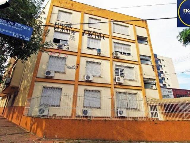Apartamento de 2 dois dormitórios, com excelente localização, no Bairro Petróp