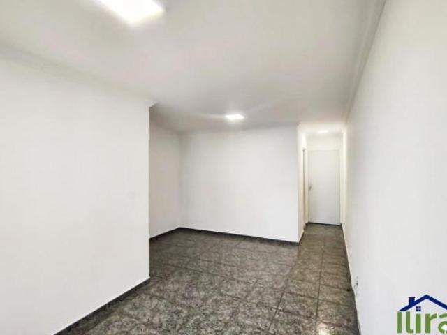 Apartamento de 2 dorm, sala, cozinha e vaga de garagem. Residencial Flamboyant