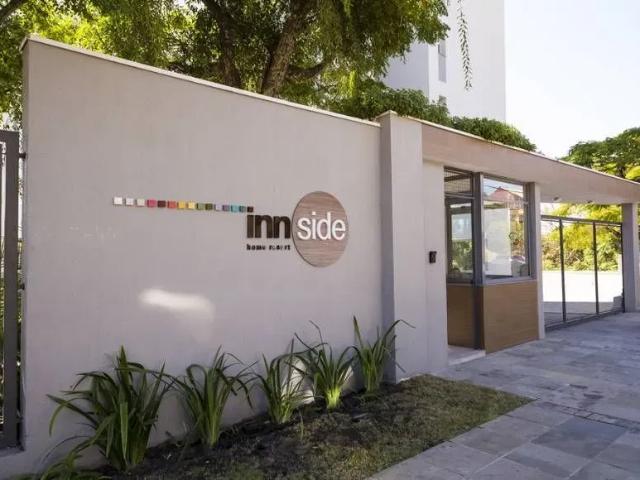 Apartamento de 2 dormitórios, living, cozinha planejada, área de serviço, banheiro social e 1 vaga d