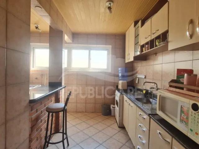 Apartamento de 2 dormitórios, mobiliado
