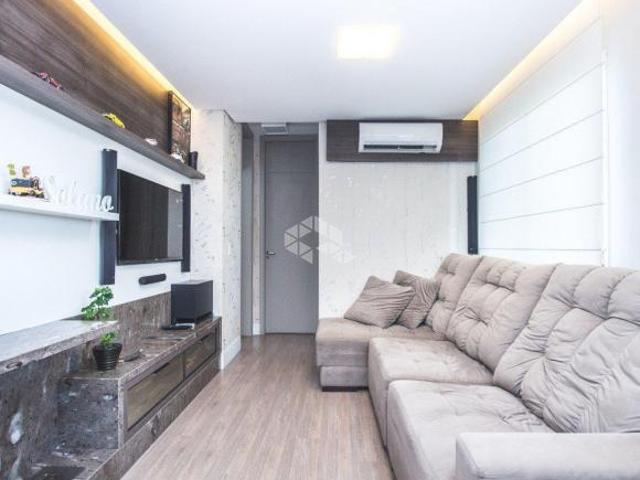 Apartamento de 2 dormitórios mobiliado
