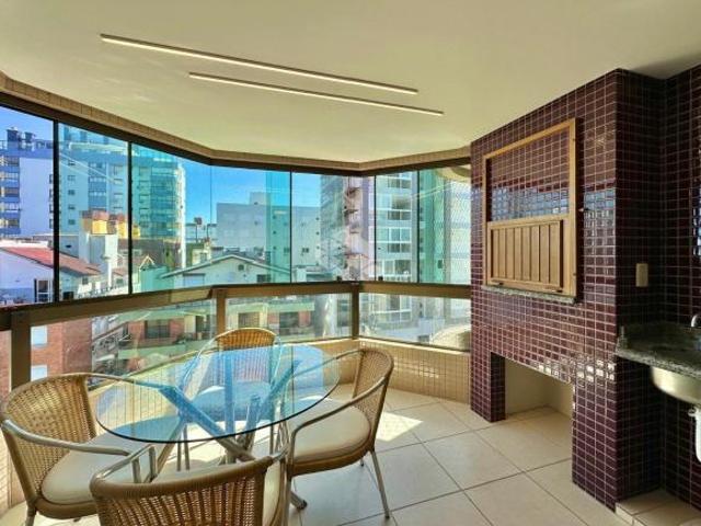 Apartamento de 2 dormitórios mobiliado e decorado c/ vista mar e box duplo no centro de Capão da Can