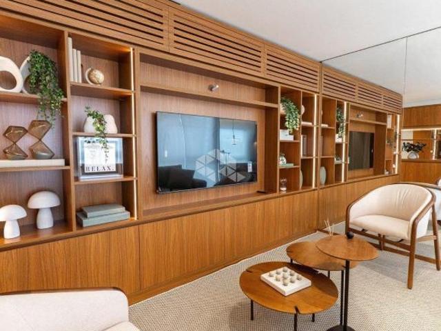 Apartamento de 2 dormitórios mobiliado e decorado com box/vaga de garagem em Capão da Canoa