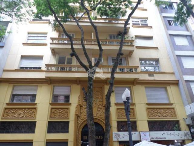 Apartamento de 2 dormitórios mobiliado no bairro Centro Histórico
