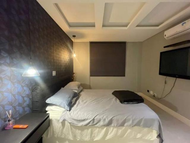 Apartamento de 2 dormitórios mobiliado no Campo Grande porteira fechada