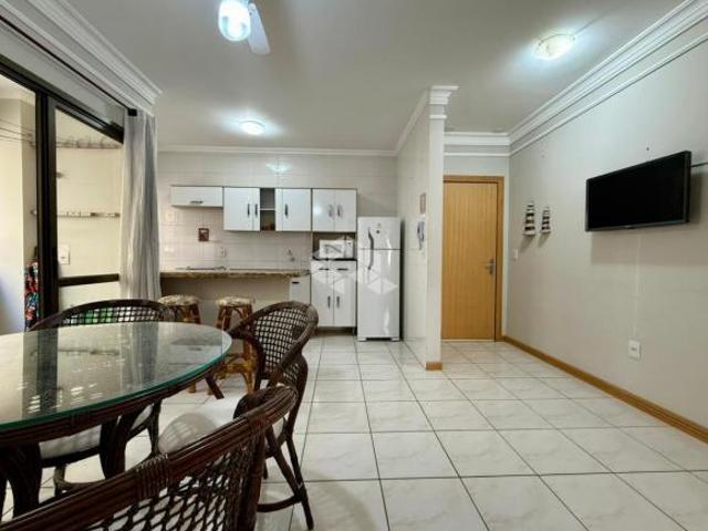 Apartamento de 2 dormitórios, mobiliado, no Centro de Capão da Canoa
