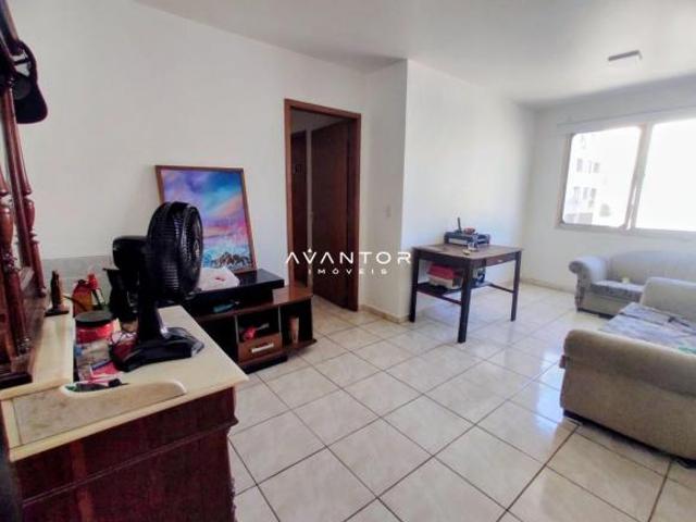 Apartamento de 2 dormitórios, mobiliado no centro de Santa Maria