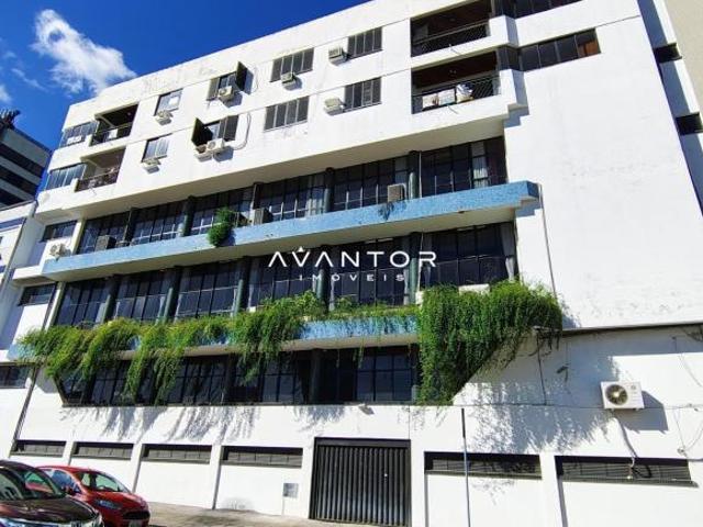 Apartamento de 2 dormitórios na Avenida Medianeira