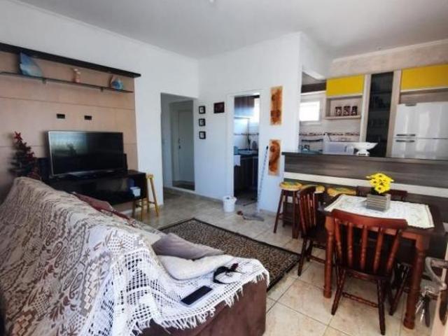 Apartamento de 2 dormitórios na beira mar de Tramandaí
