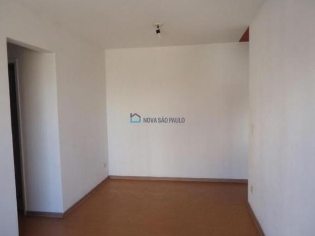 Apartamento de 2 Dormitórios na Chácara Inglesa