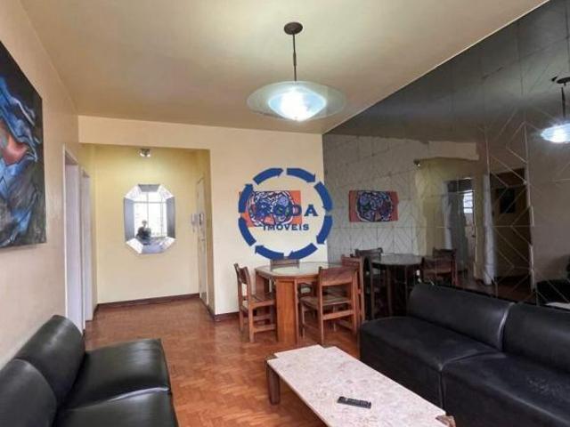 Apartamento de 2 dormitórios na quadra da praia no Gonzaga